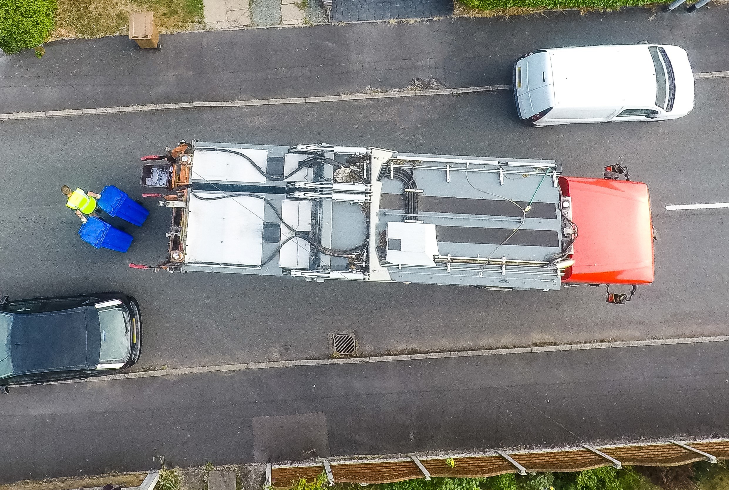 An unprecedented safety announcement about RCV bin lifts